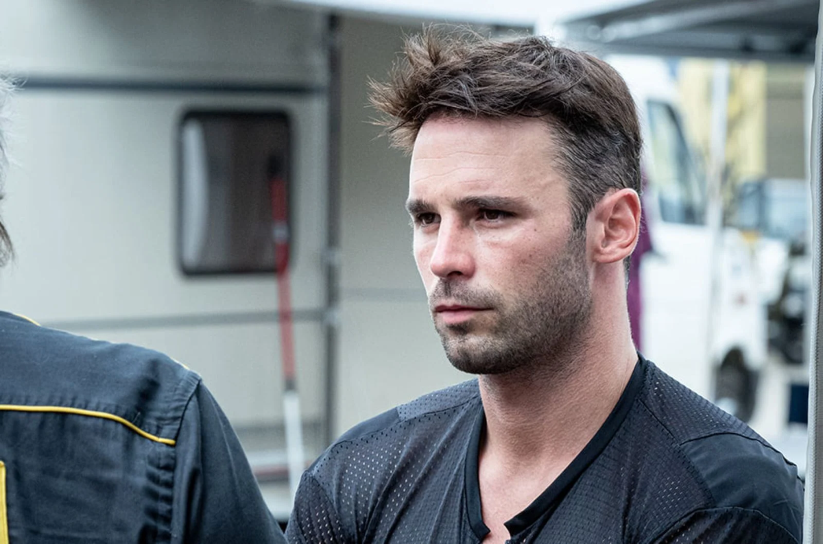 [VIDEO] Il dissing tra Michel Fabrizio e Luca Salvadori, che la chiude ...