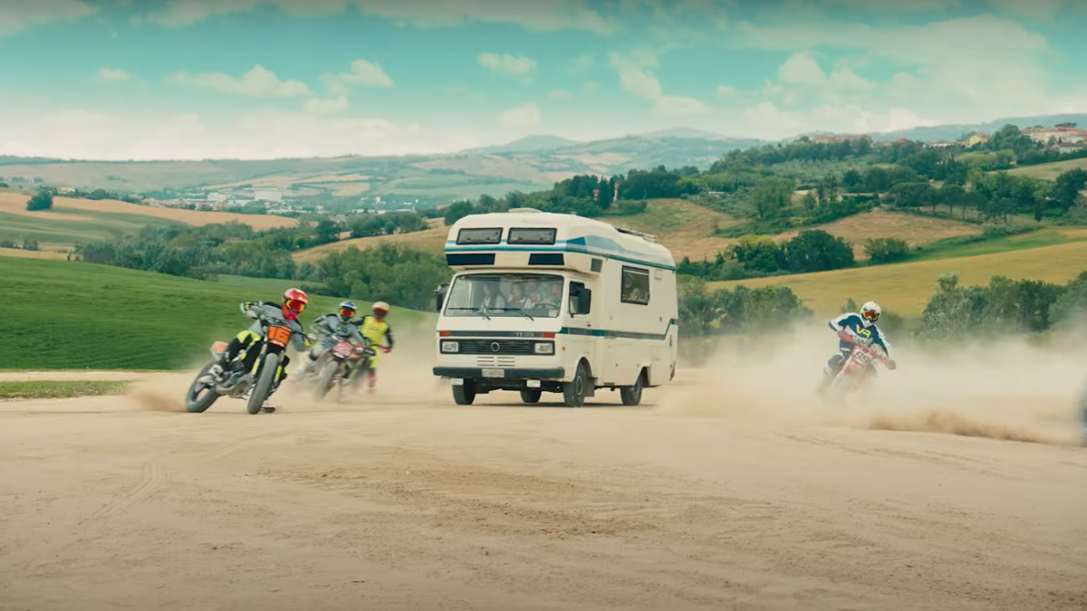 Valentino Rossi apre il Ranch alle auto (e ai camper)? Beh, tutto ...
