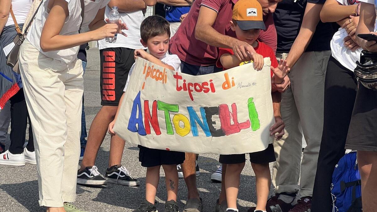 Su Kimi Antonelli a Monza, un sogno e una cosa mai vista - MOW - Mowmag.com