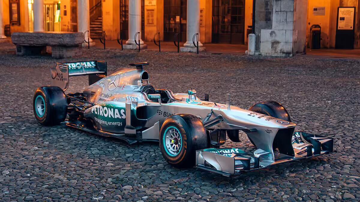 La prima Mercedes con cui ha vinto Lewis Hamilton va all’asta e il ...