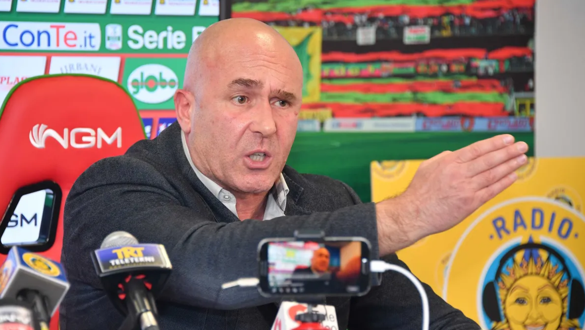 Fenomenologia di Stefano Bandecchi, accusato di sessismo (ad caz*um ...