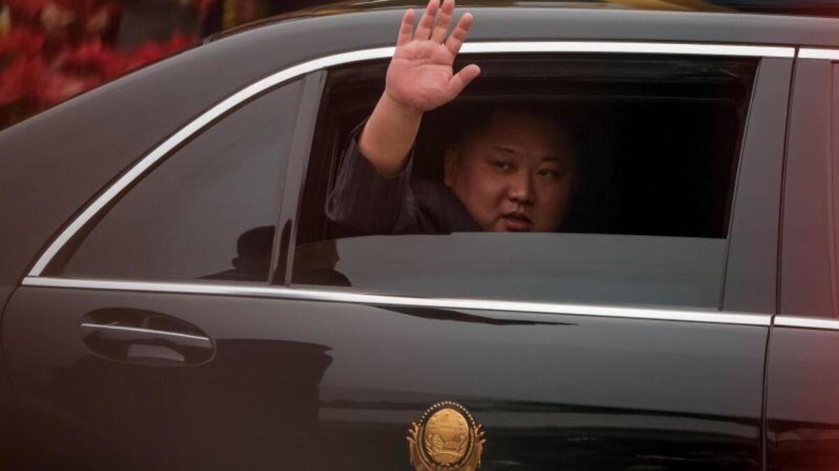 Ok, ma che caz*o di auto è, quanto costa e com’è la limousine russa che ...