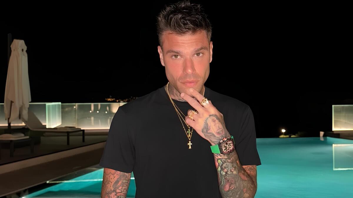 Fedez, incidente sul suo van extralusso in stile Kanye West e Kim ...
