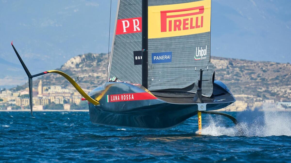 Siamo stati nella base del Team Luna Rossa Prada Pirelli con Max Sirena ...