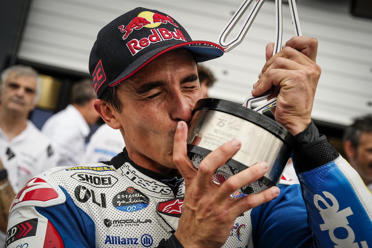 Sì, Marc Marquez è stato riempito di fischi sul podio di Misano e Pecco ...