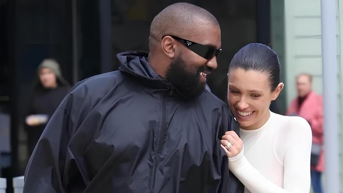 Kanye West e la settimana Bianca (Censori) di Natale a Tokyo: ma dove ...