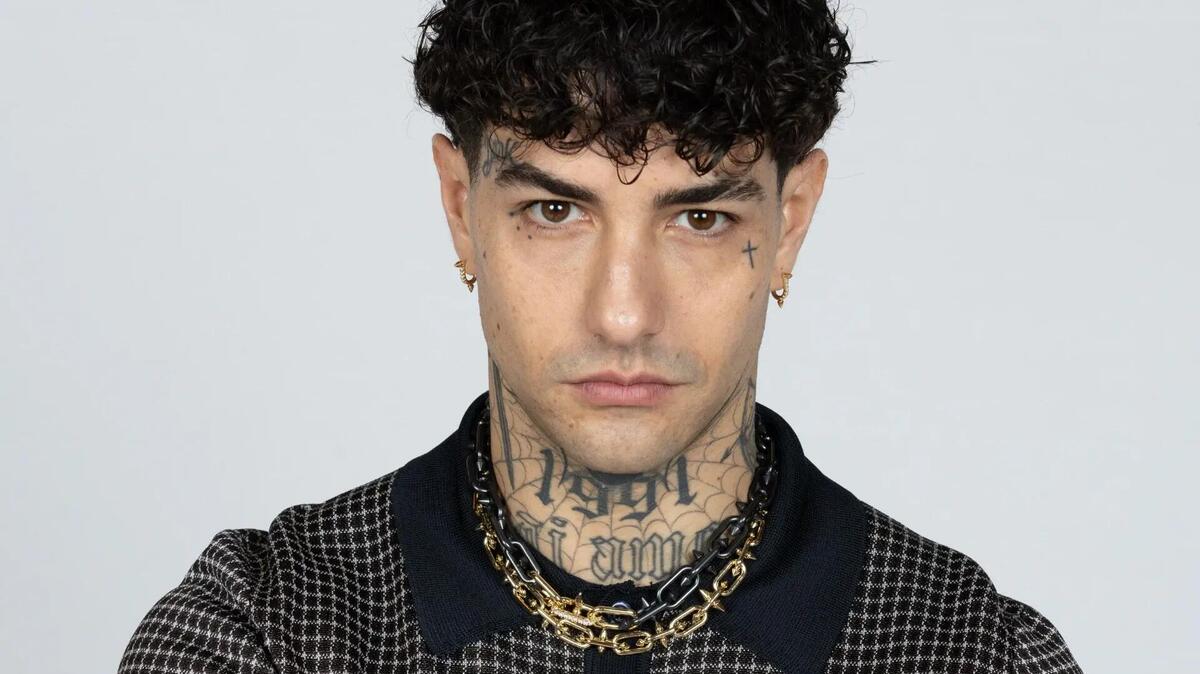 L'Accademia della Crusca asfalta i testi di Sanremo 2025: “Canzoni ...