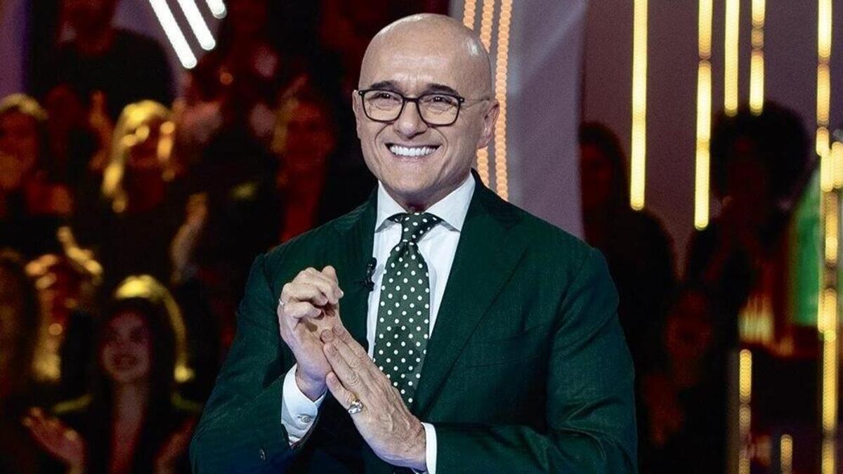 Alfonso Signorini sostituirà Myrta Merlino? Il ricordo di Papa ...