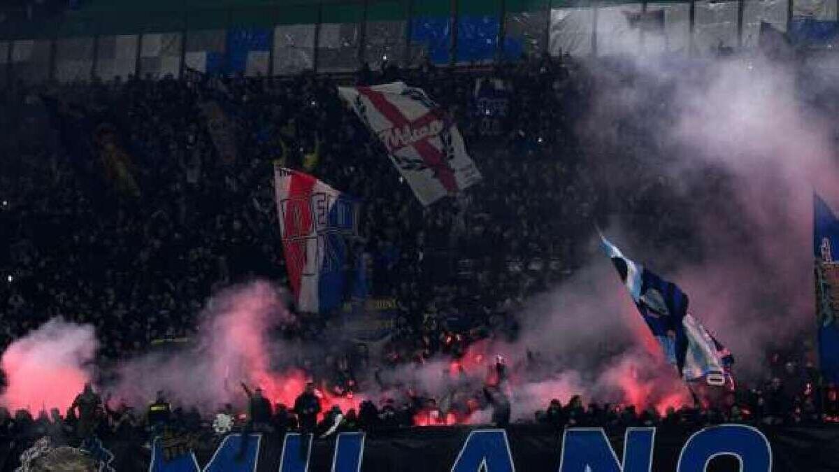 Inter-Napoli, scontro a distanza tra i gruppi ultras. Dopo l ...
